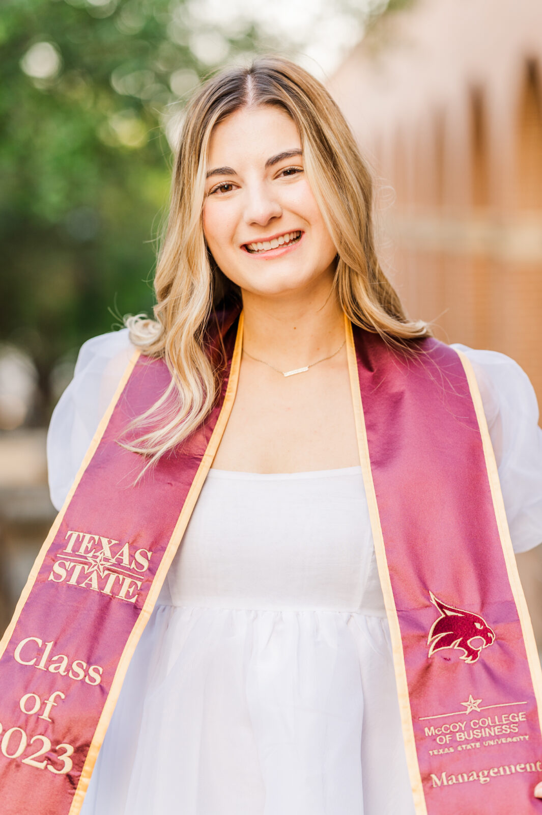 Texas State Graduation Session | Ashley Zsabo - momentosbyliz.com